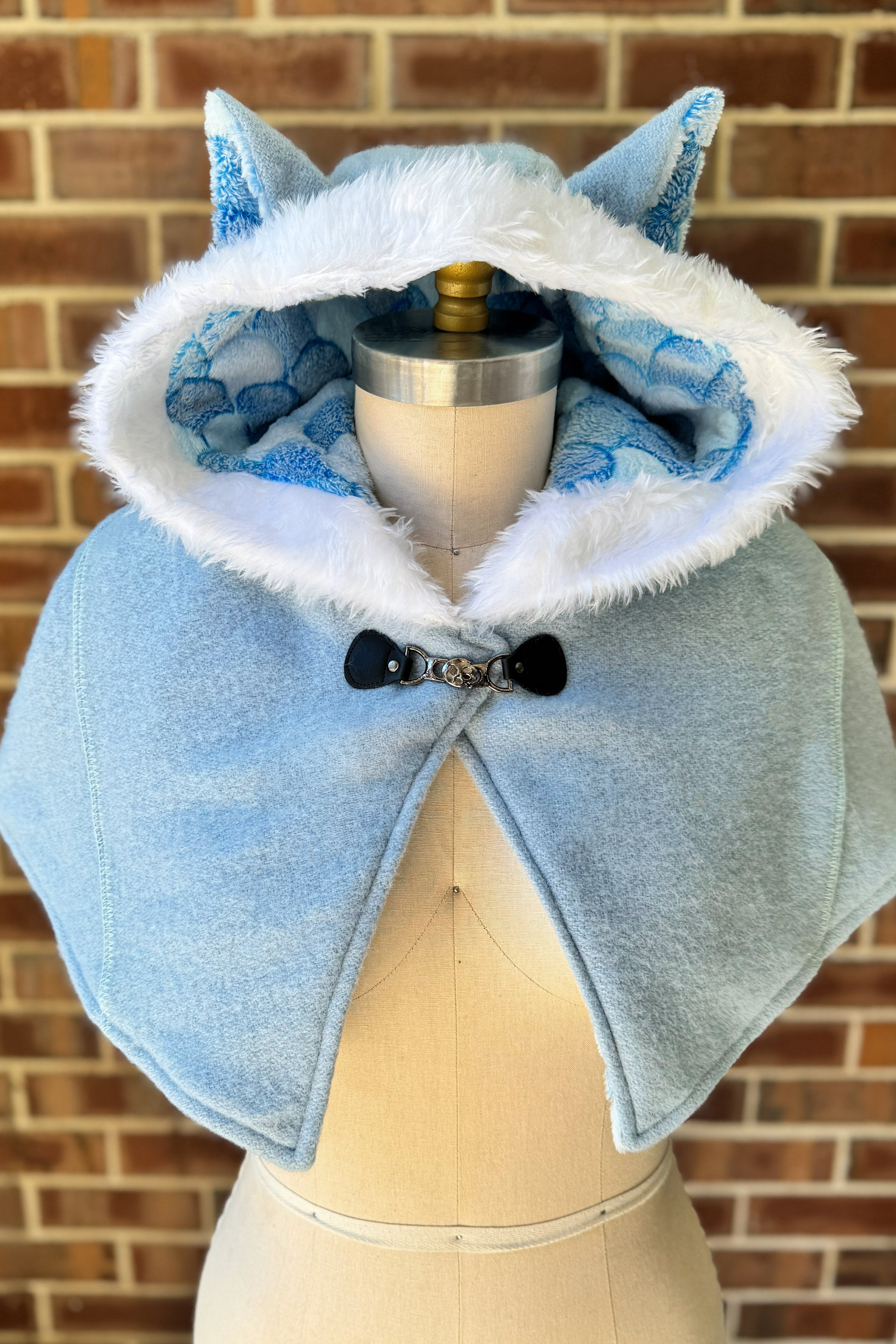 Hooded Capelet #02 – Button Fox