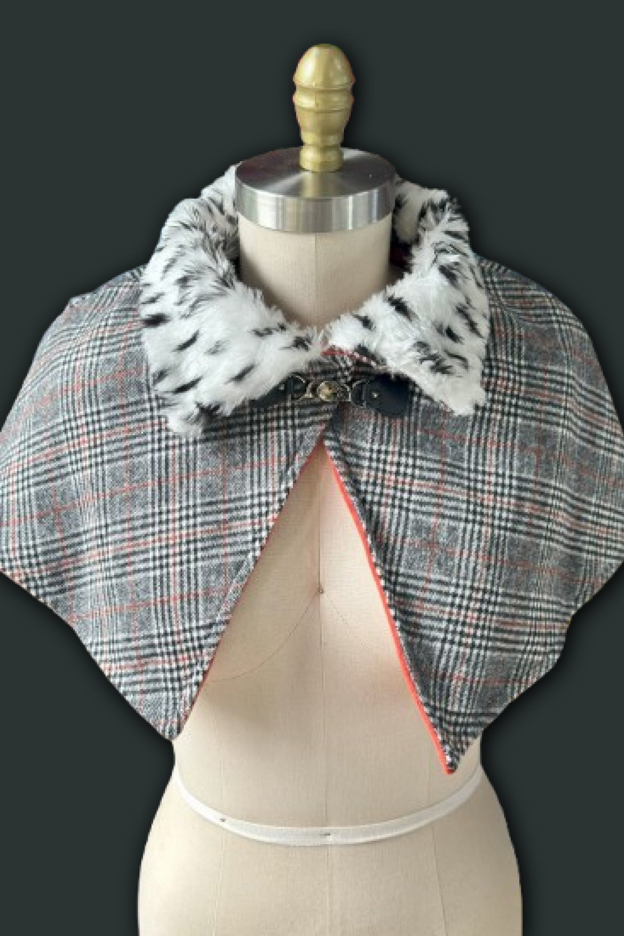 Collared Capelet #02 – Button Fox